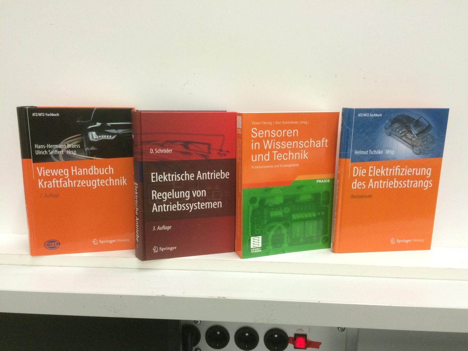 Geballtes Wissen: Vielen Dank an Springer Vieweg! - StarkStrom Augsburg ...